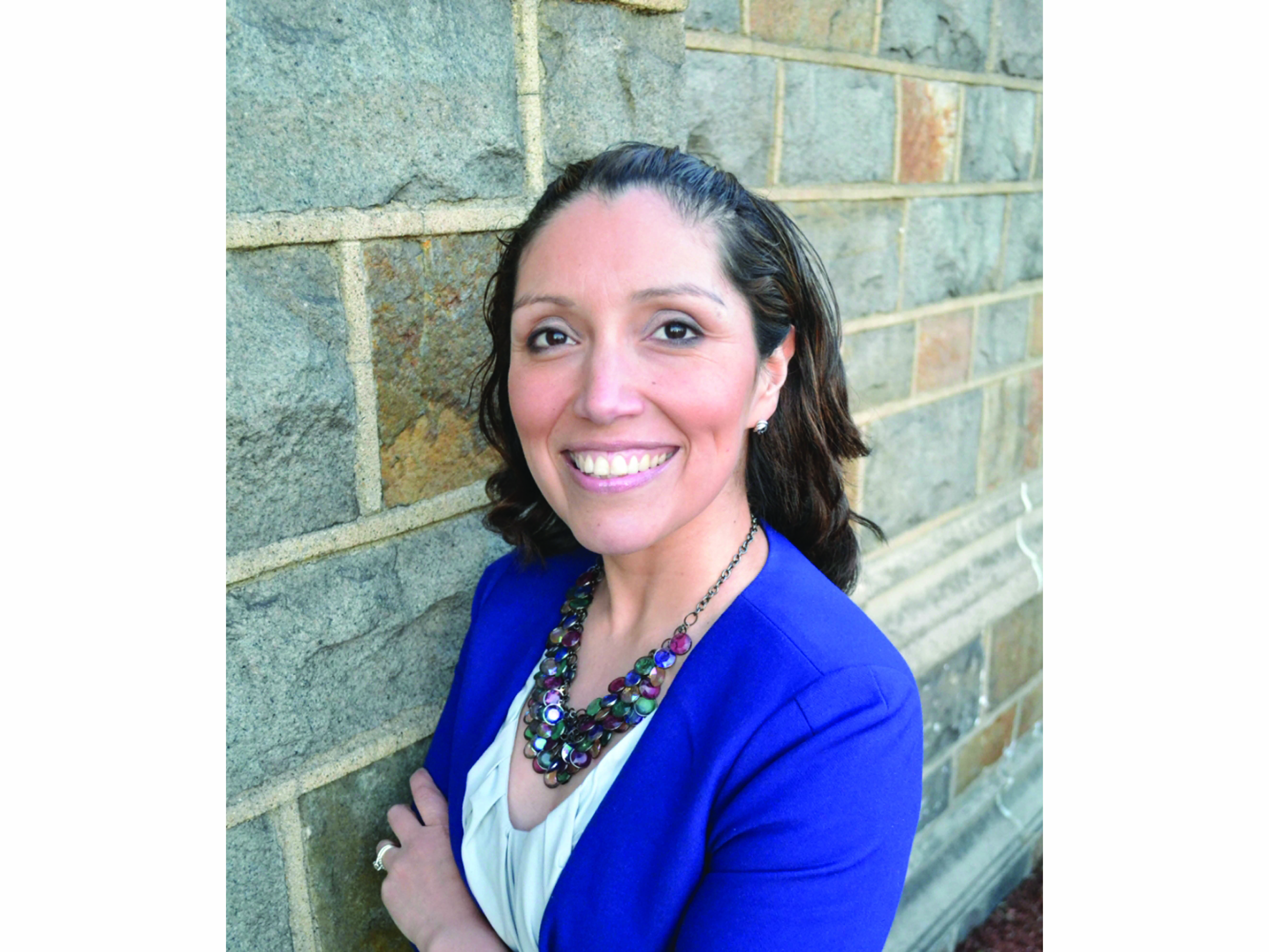 Award-Winning Author Jennifer De Leon to Speak at College